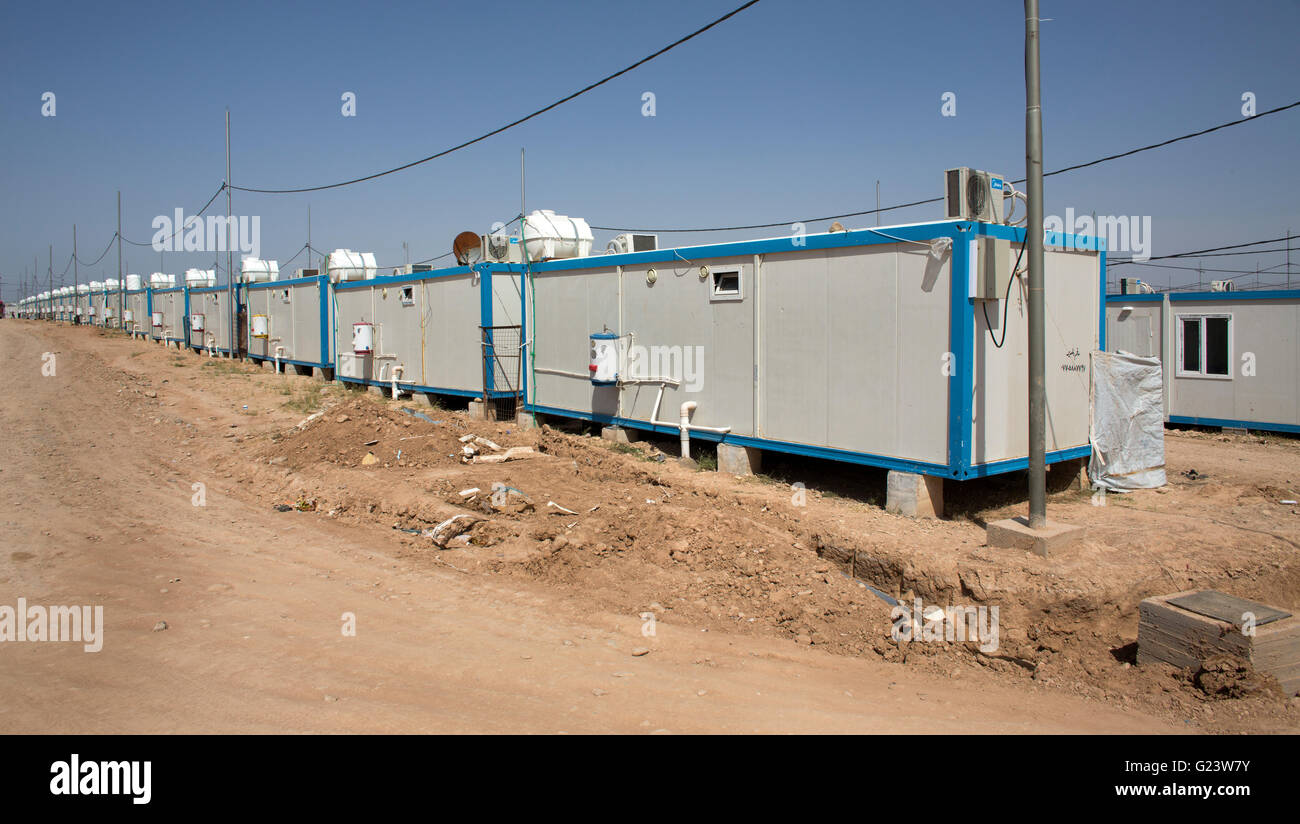 container houses of Iraqi displaced people in Anwald refugee camp ...