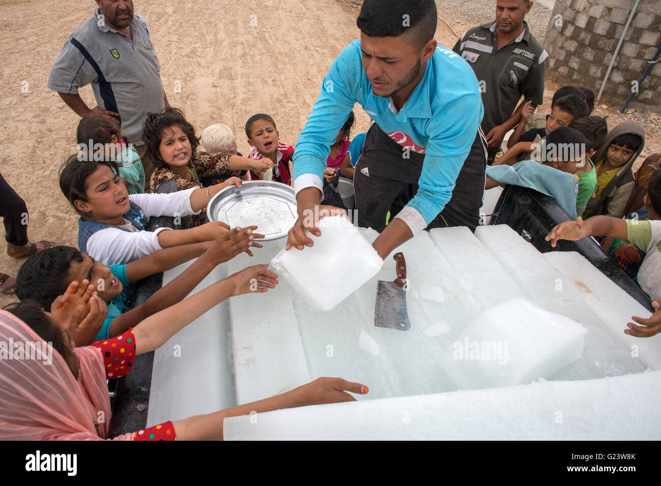 Ice distribution hi-res stock photography and images - Alamy