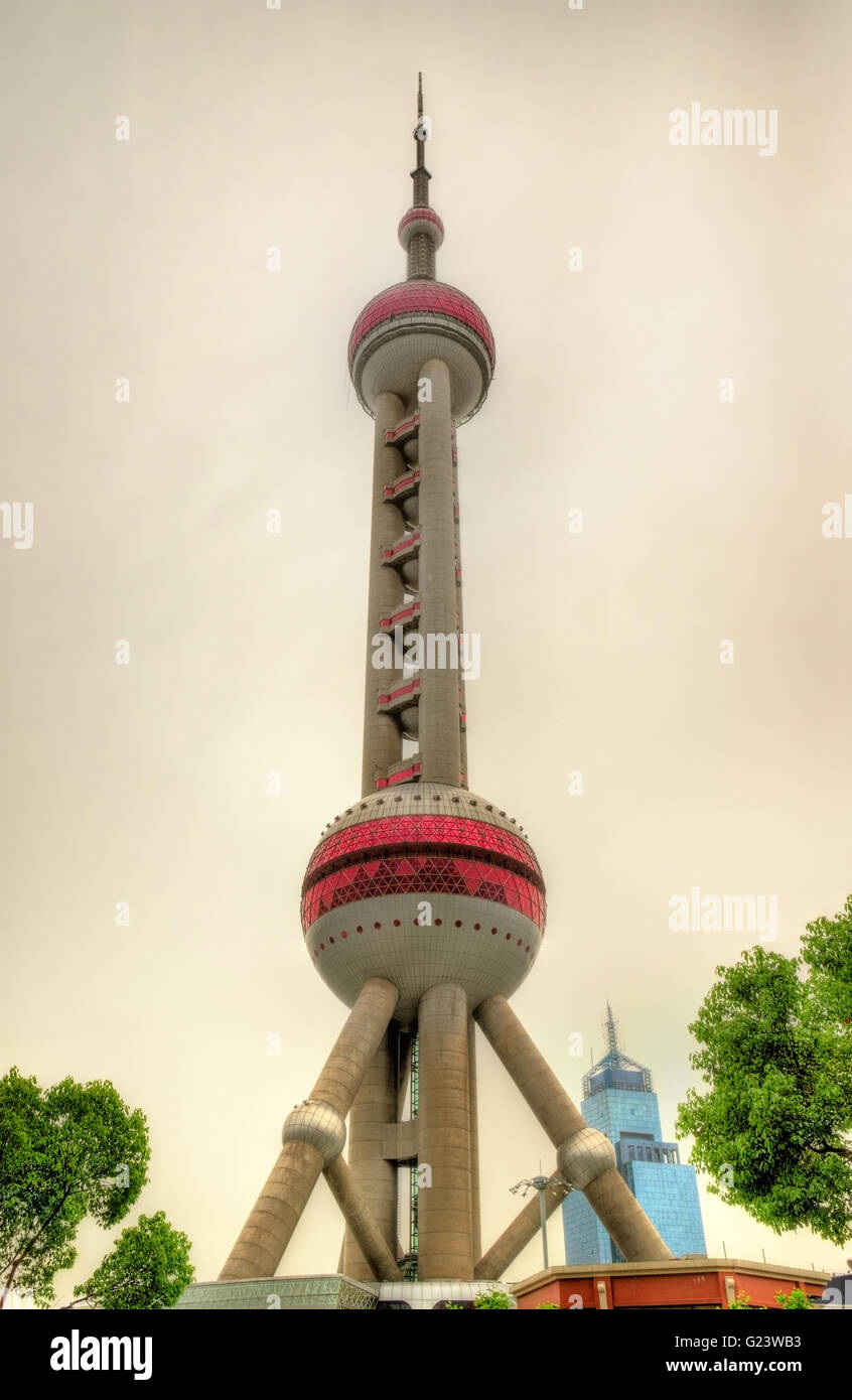Oriental pearl tv tower construction hi-res stock photography and ...
