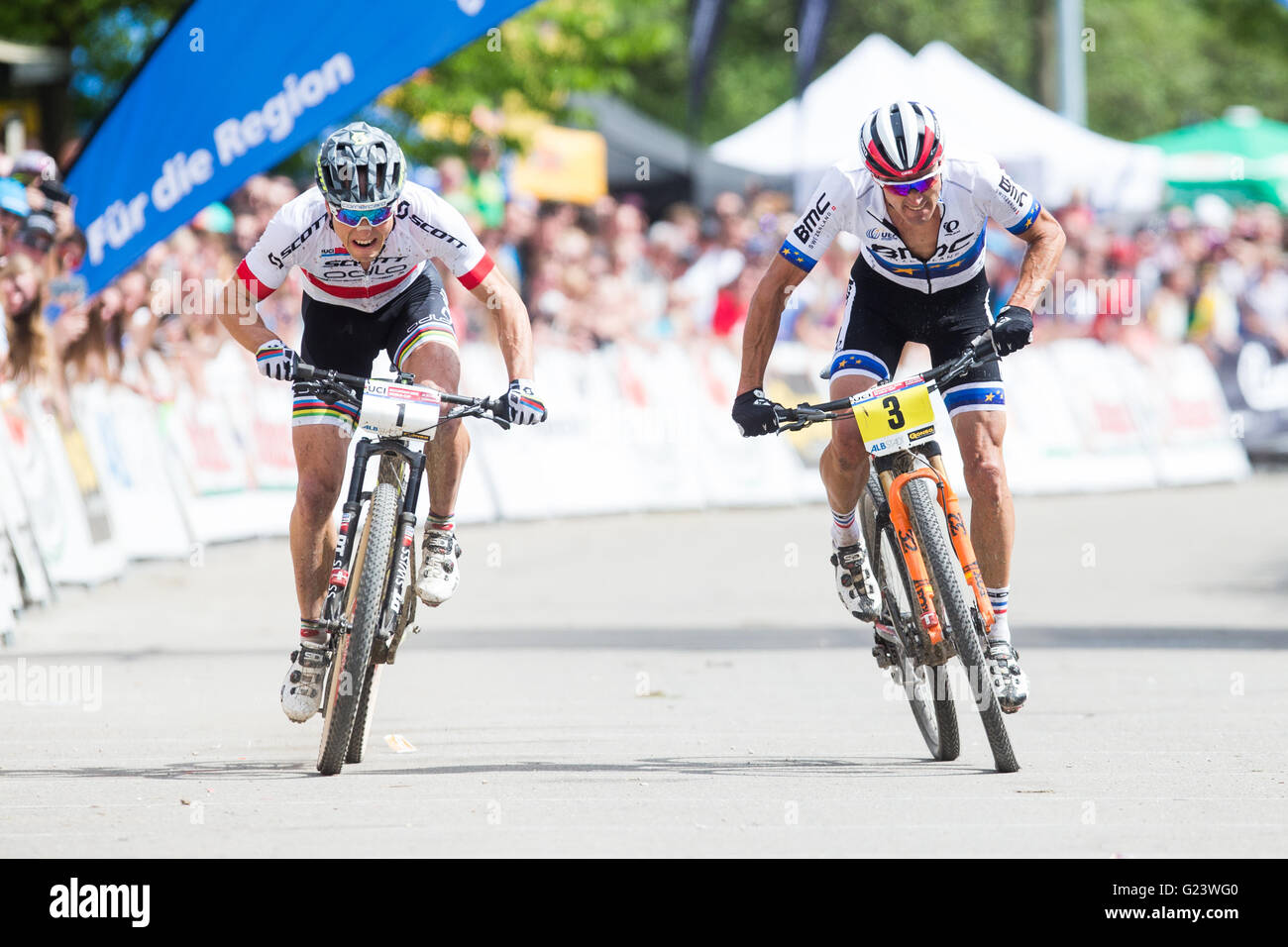 Nino Schurter, Julien Absalon Stock Photo - Alamy