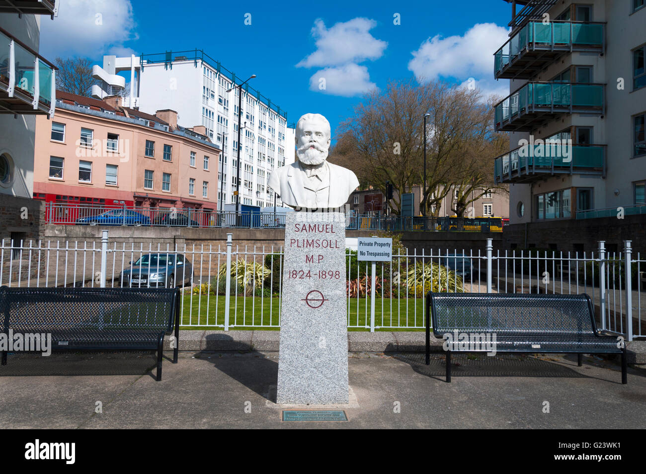 Statue bust of Samuel Plimsoll in Bristol Harbour, England, UK Stock ...