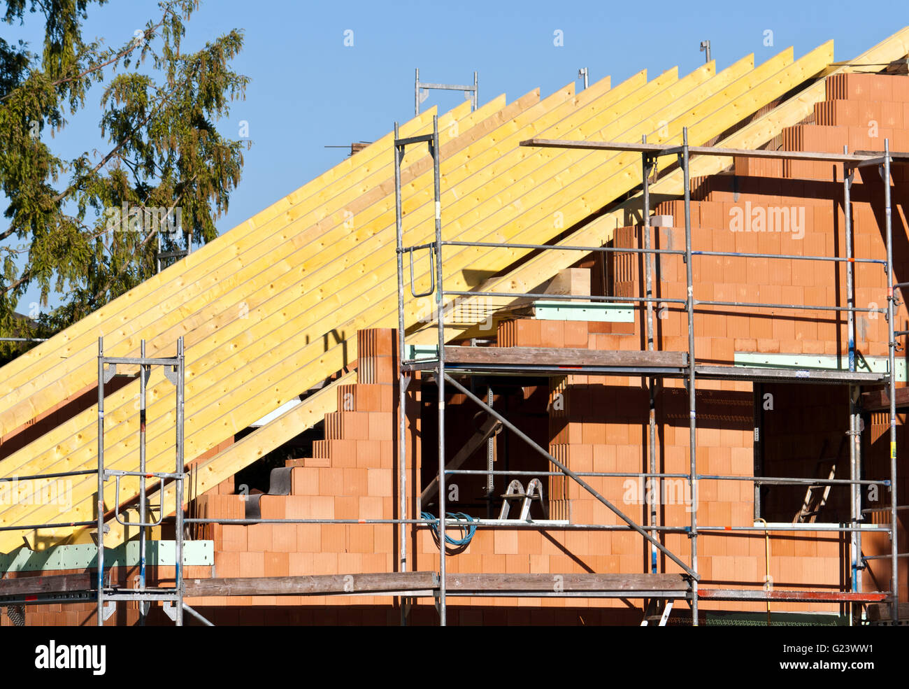 External beams hi-res stock photography and images - Alamy