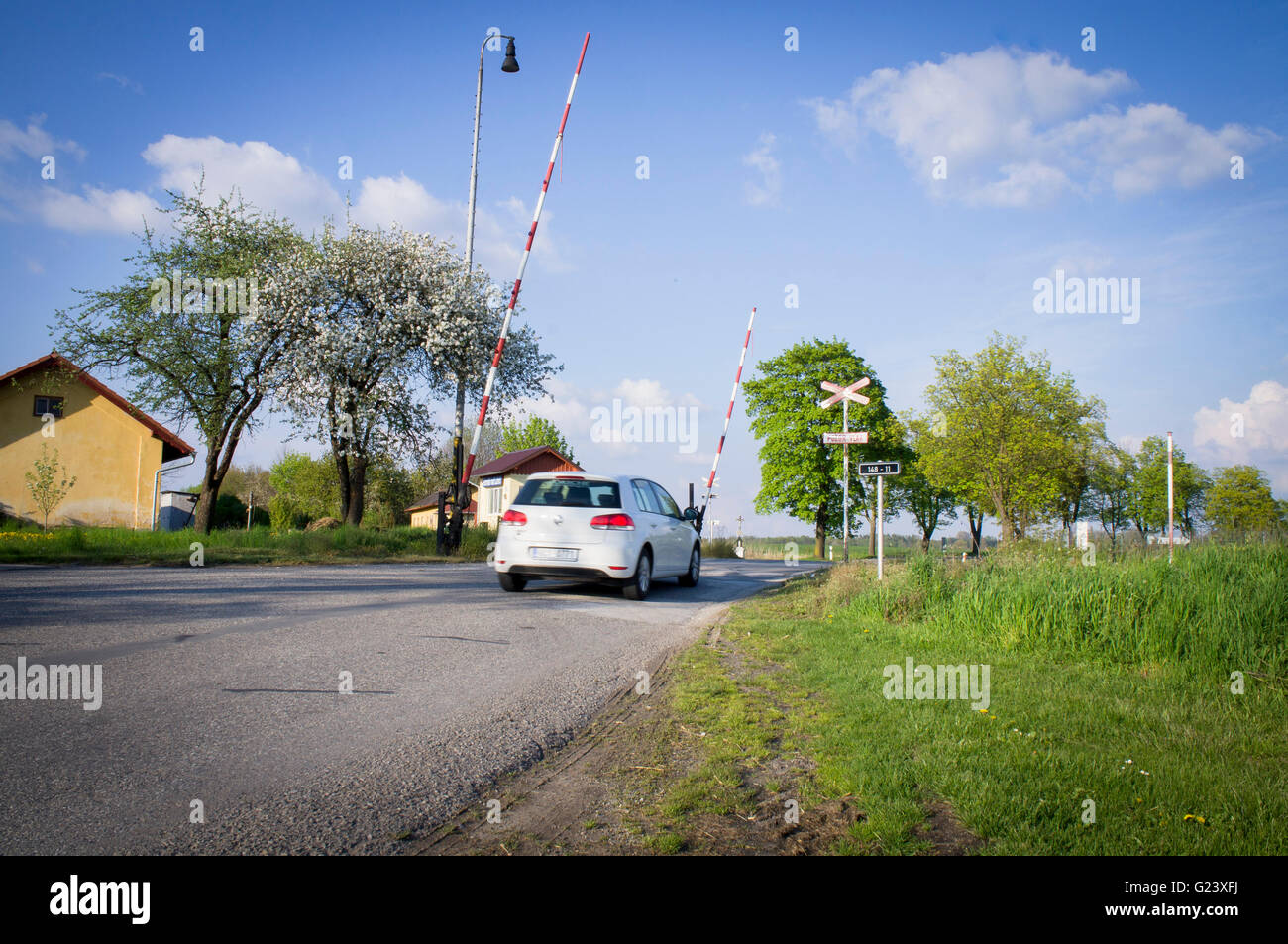 road, railway, level crossing, cross-roads Stock Photo - Alamy