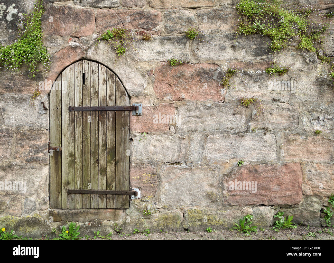 Old small door hi-res stock photography and images - Alamy