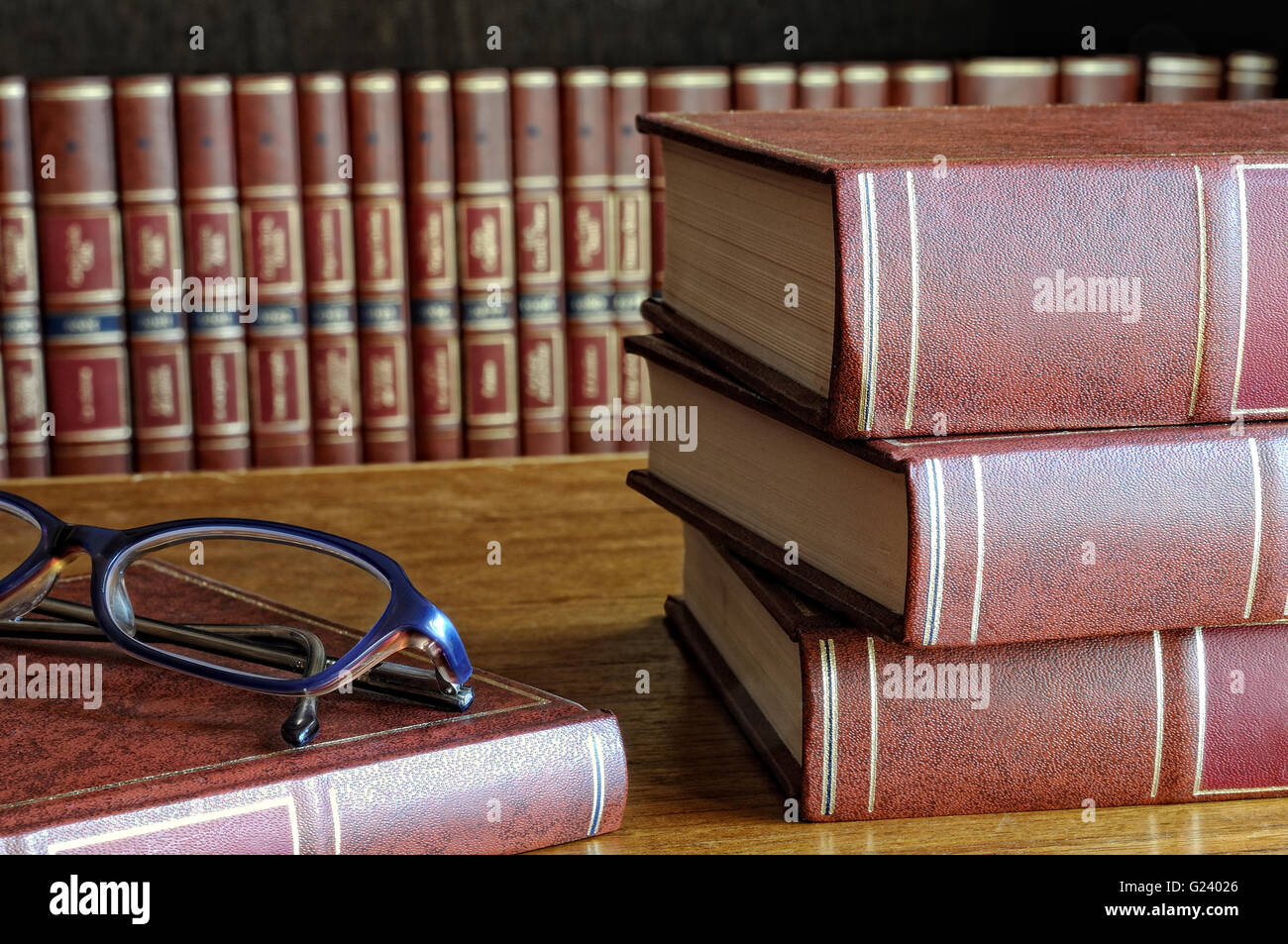 Encyclopedia books on library shelf hi-res stock photography and images ...