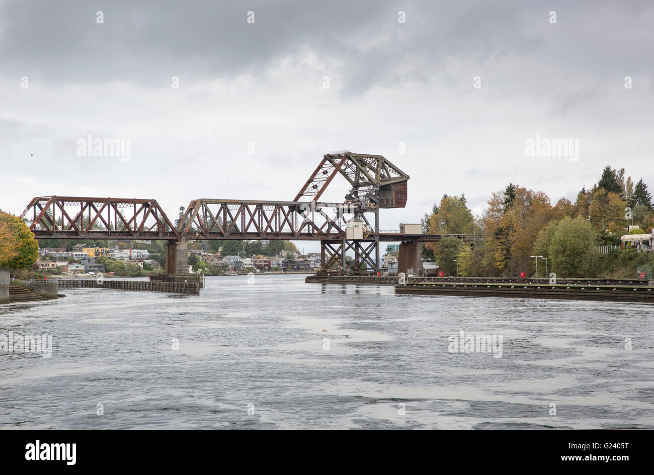 1917 railroad lift bridge at the west end of the Lake Washington Ship ...
