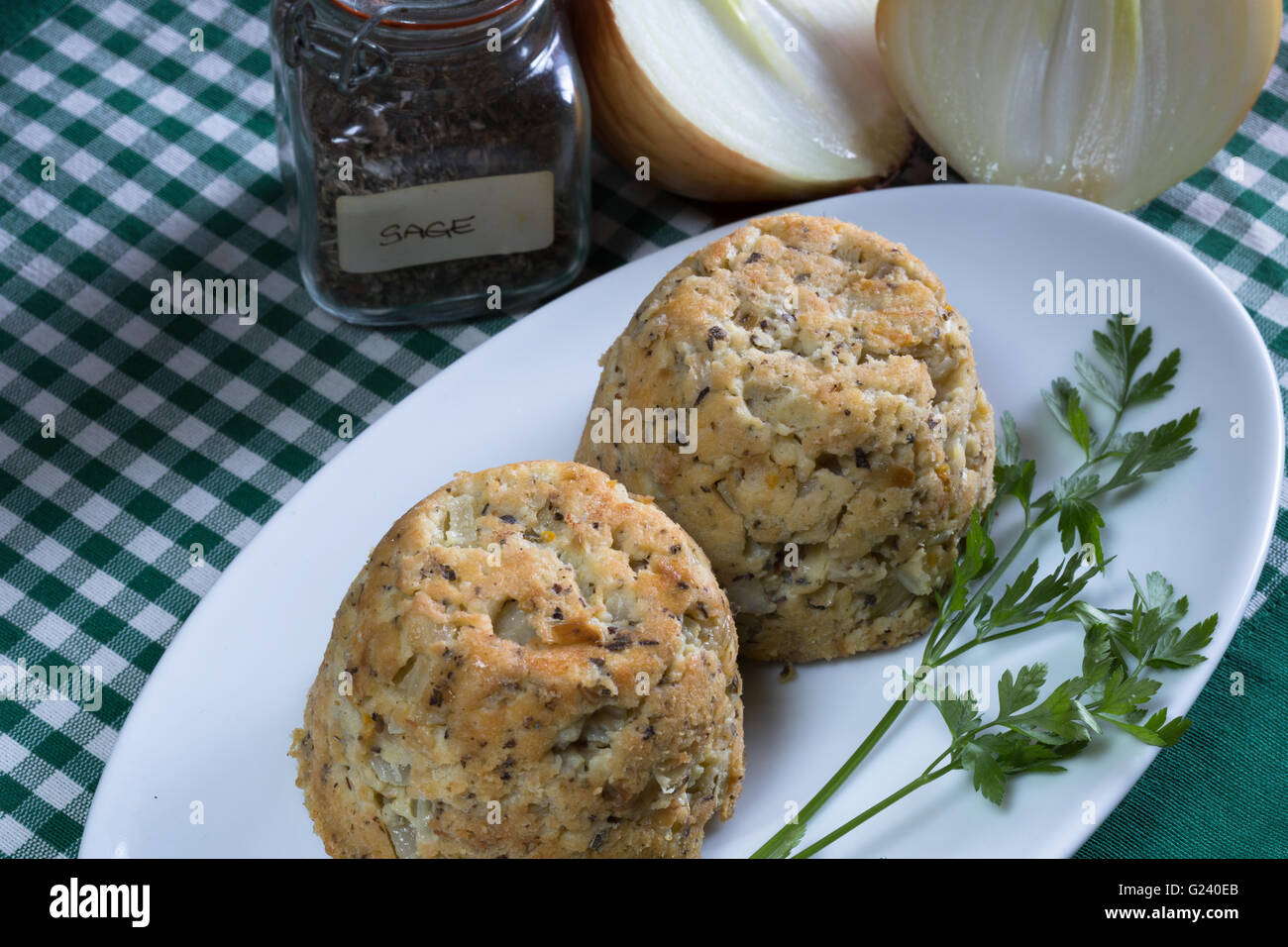 Traditional stuffing recipe hi-res stock photography and images - Alamy