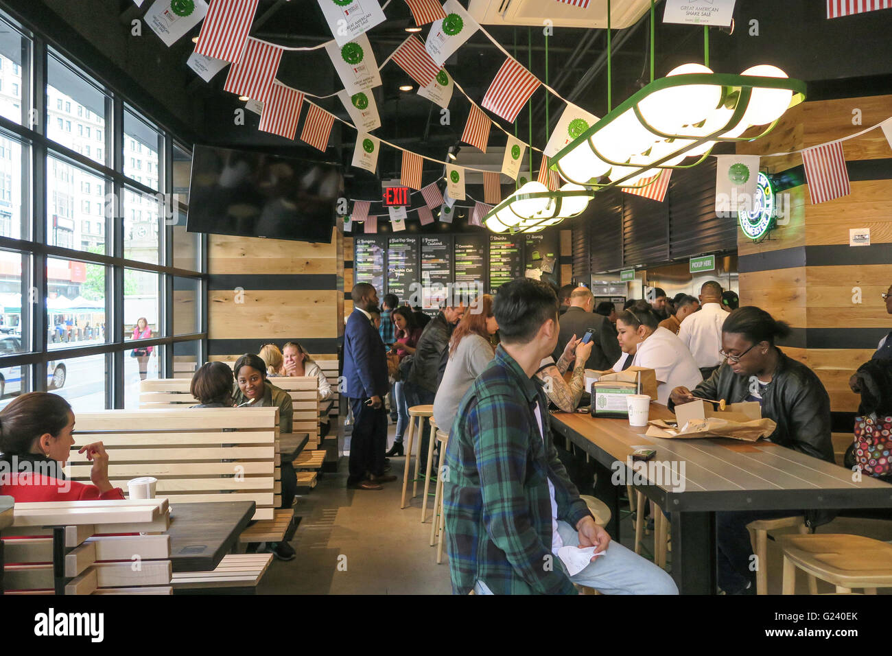 Shake shack burgers new york hi-res stock photography and images - Alamy