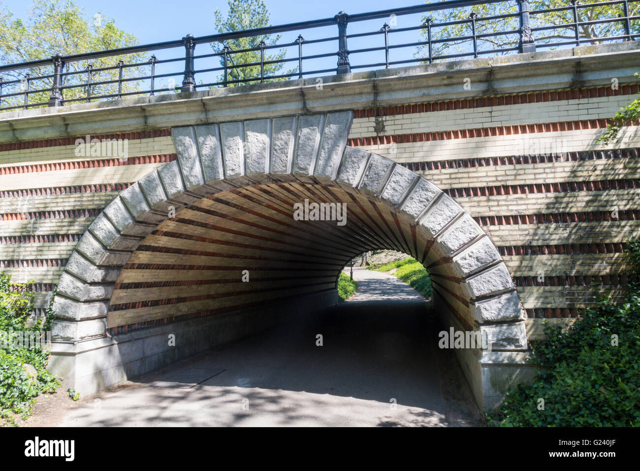 Voussoir arch bridge hi-res stock photography and images - Alamy