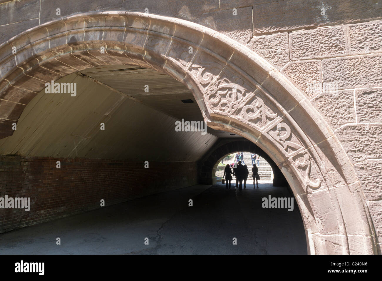 Trefoil arch hi-res stock photography and images - Alamy