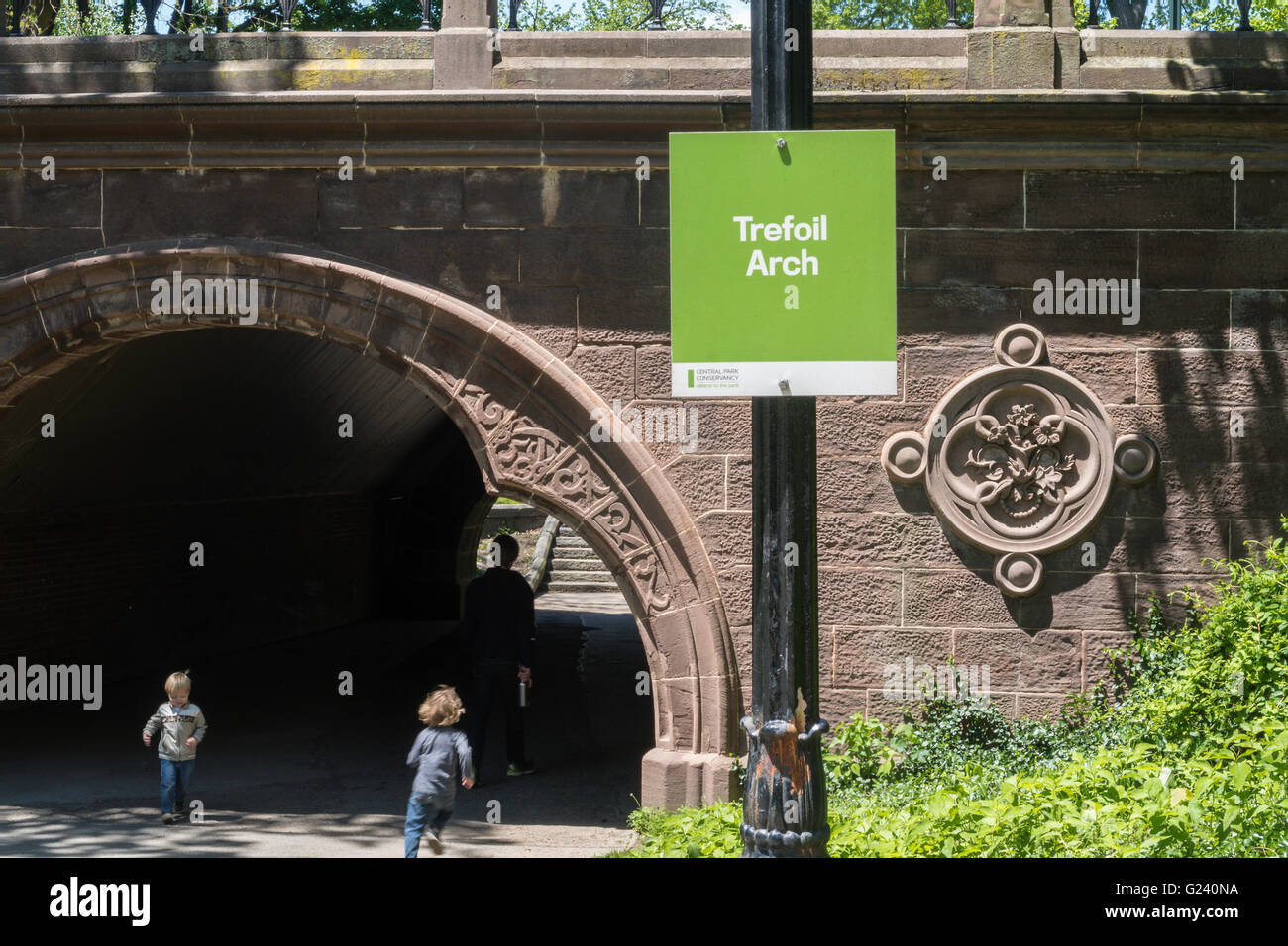 Trefoil Arch in Central Park, NYC Stock Photo - Alamy