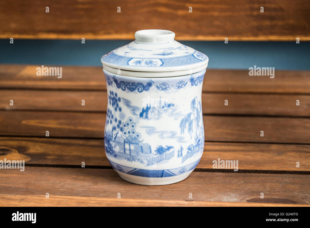 A chinese tea cup Stock Photo - Alamy