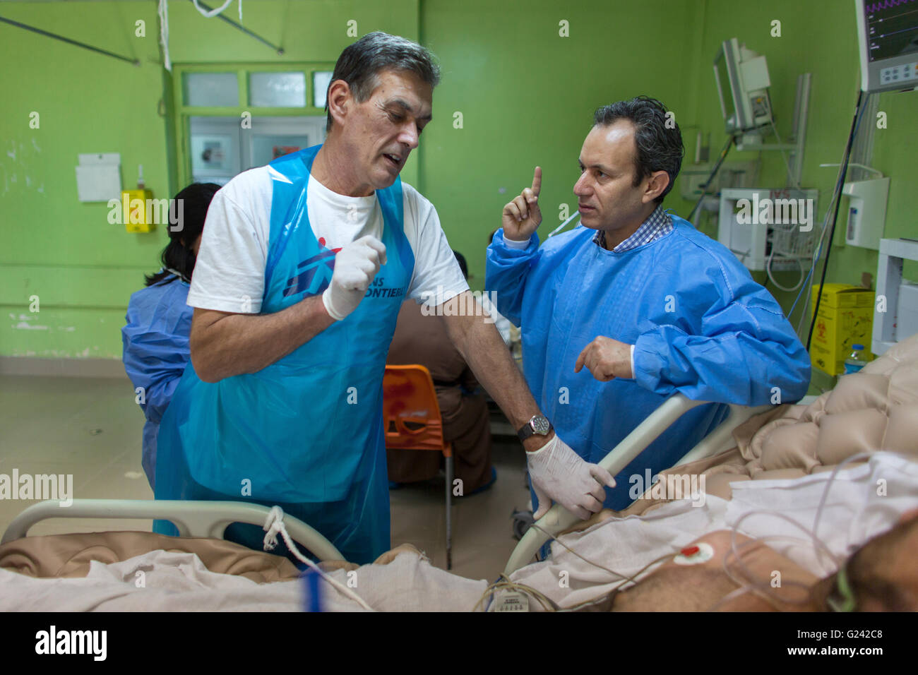 Intensive care hospital nurse patient hi-res stock photography and ...