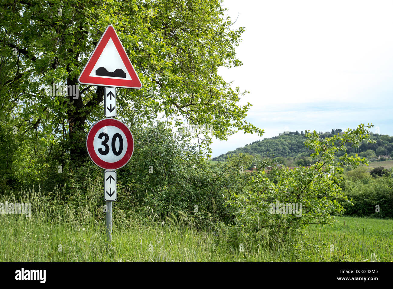 Bump 100 Ft Ahead Sign