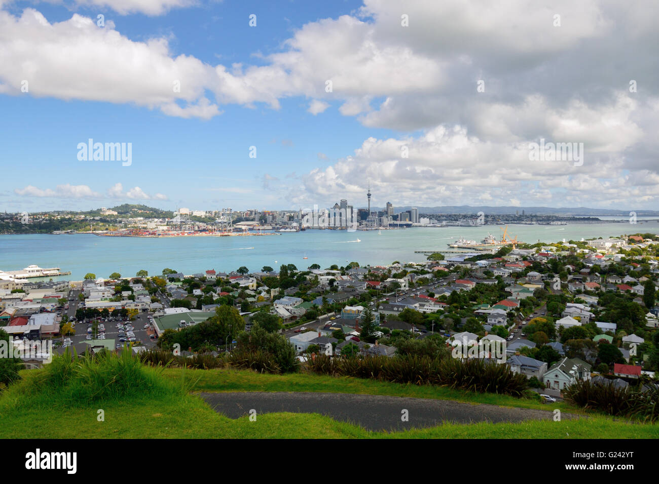 Auckland waterfront from mount victoria devonport hi-res stock ...