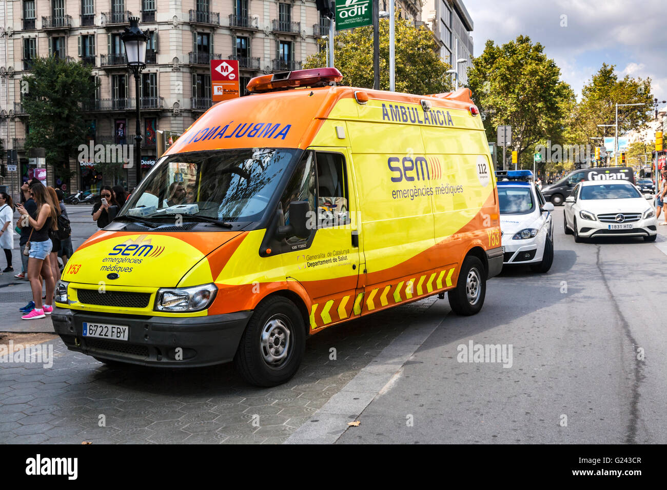 Spanish emergency ambulance hi-res stock photography and images - Alamy