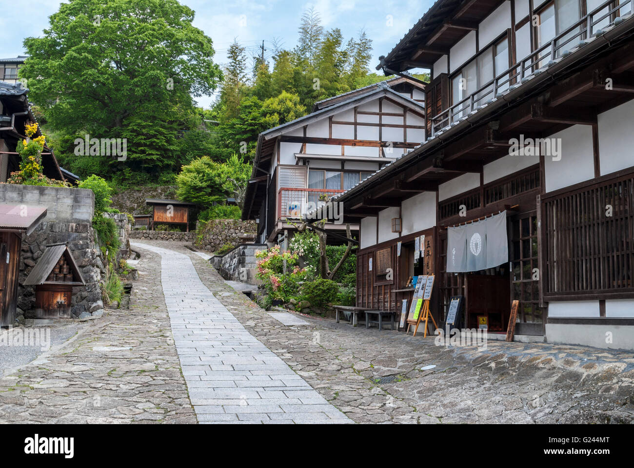 Hiking the Kiso Valley (Magome and Tsumago), Nakasendo road, in Japan ...