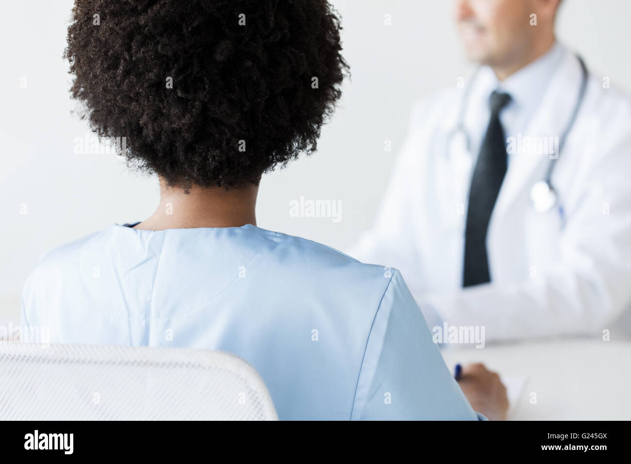 African doctor hi-res stock photography and images - Alamy