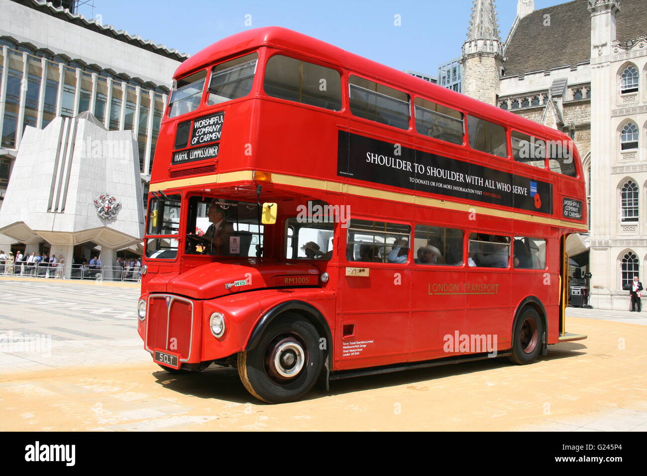 A RED LONDON AEC ROUTEMASTER RED DOUBLE DECK BUS AT THE CARTMARKING ...