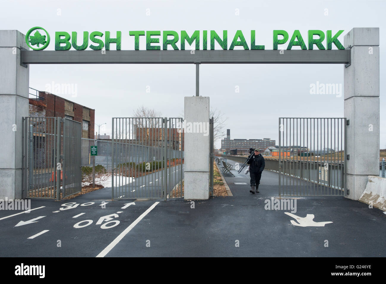 Bush terminal hi-res stock photography and images - Alamy