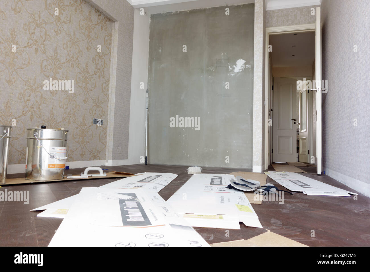 Construction works are carried out in a new apartment Stock Photo - Alamy
