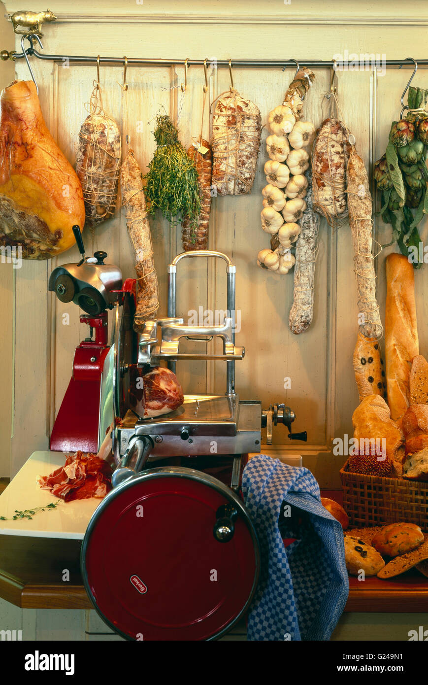Parma ham hi-res stock photography and images - Alamy