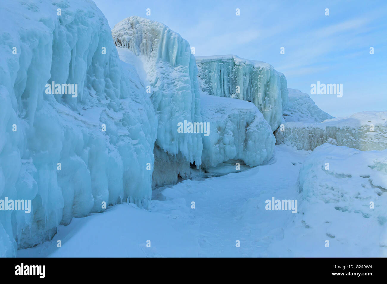 Icy waves on beach of Lake Baikal near Turtle Rock Stock Photo - Alamy