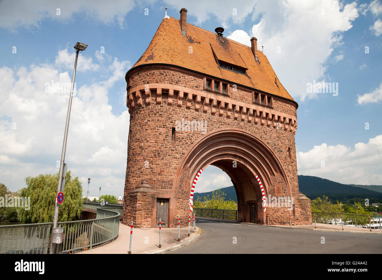 Main river gate gate hi-res stock photography and images - Alamy