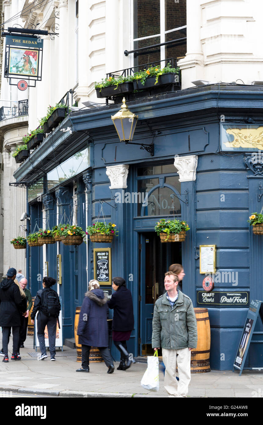 The Redan pub on the corner of Queensway and Westbourne Grove in ...