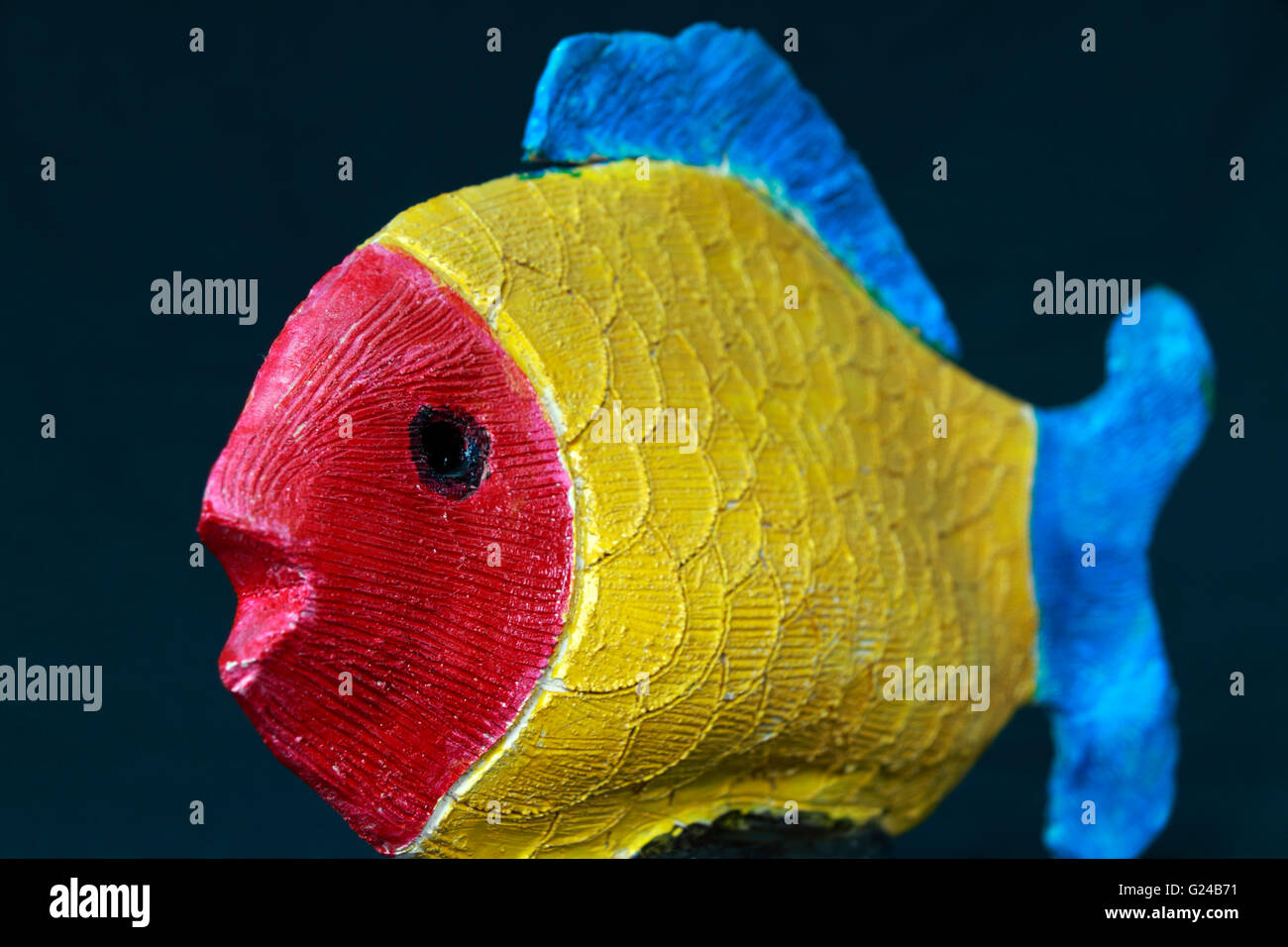Ceramic fish sculpture hi-res stock photography and images - Alamy