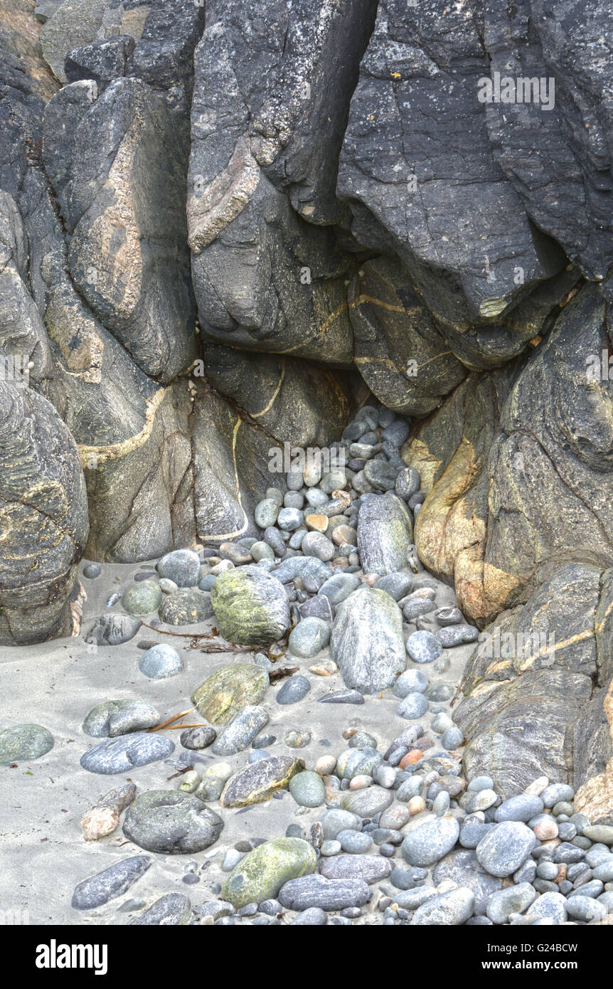Shore line rock formations Stock Photo - Alamy
