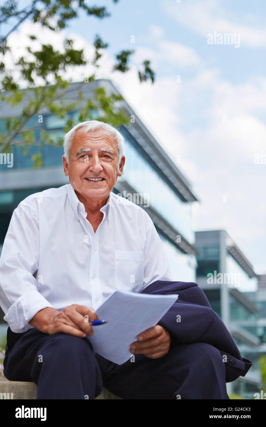 Old lawyer hi-res stock photography and images - Alamy