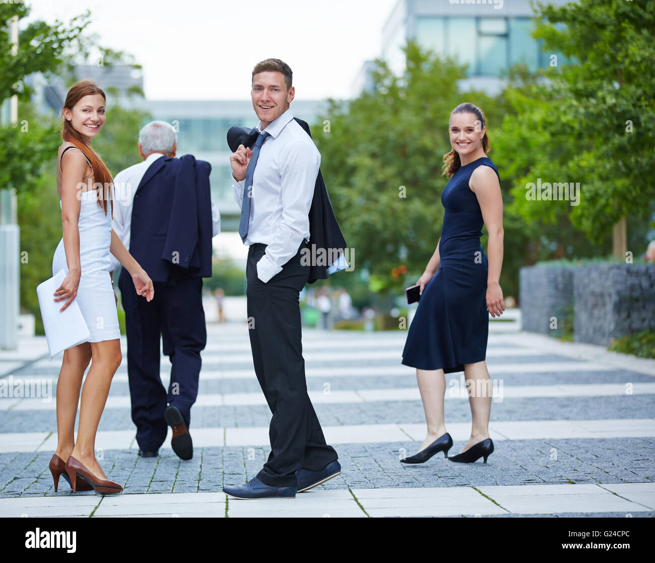 Business attire group of people hi-res stock photography and images - Alamy
