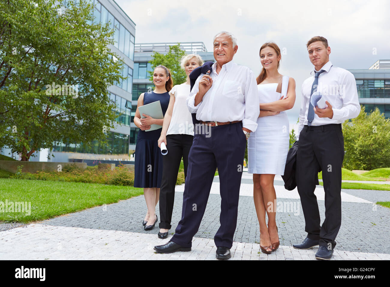 Team work leadership hi-res stock photography and images - Alamy