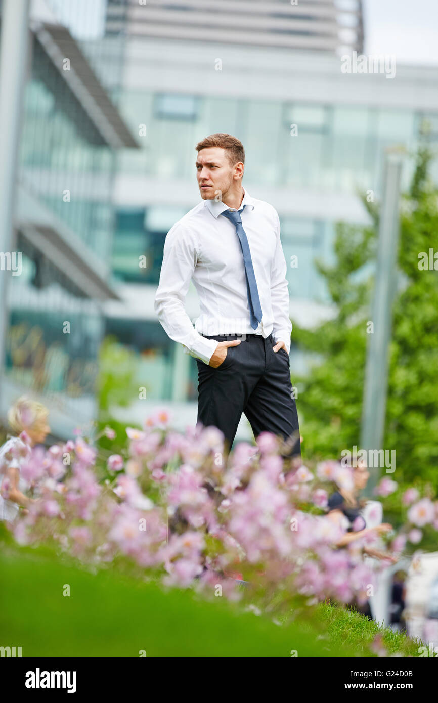 Business people waiting outside office hi-res stock photography and ...