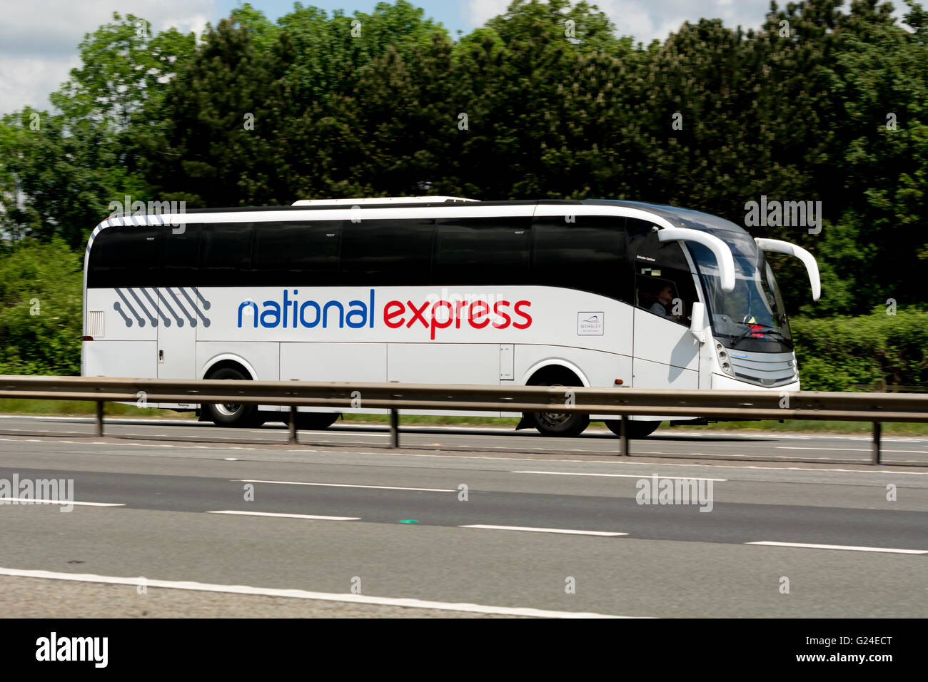 National express coach hi-res stock photography and images - Alamy