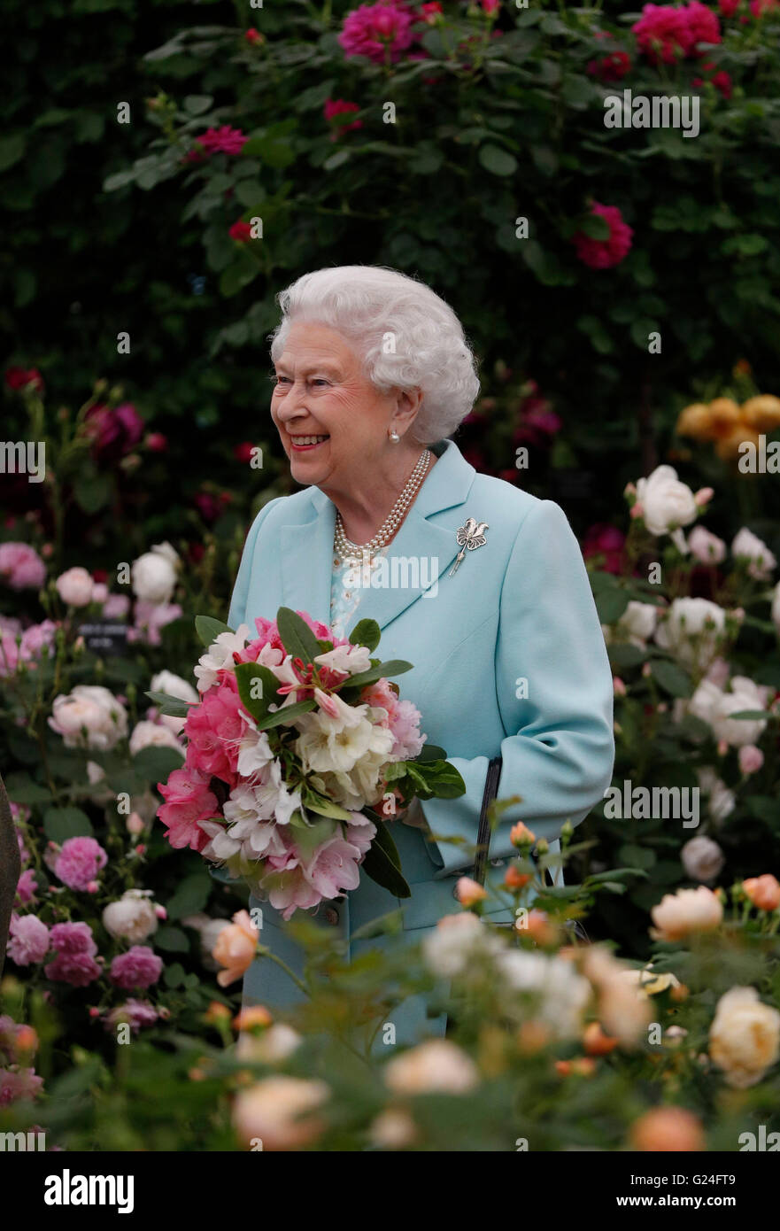 Queen Elizabeth II during a visit to the RHS Chelsea Flower Show, at ...