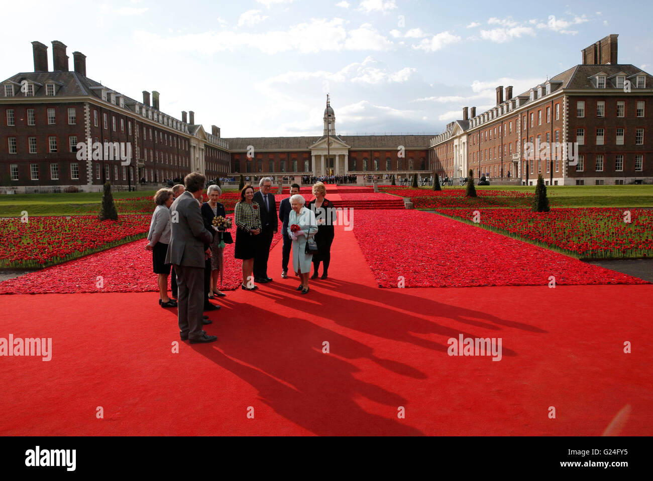 5000 poppies hi-res stock photography and images - Alamy