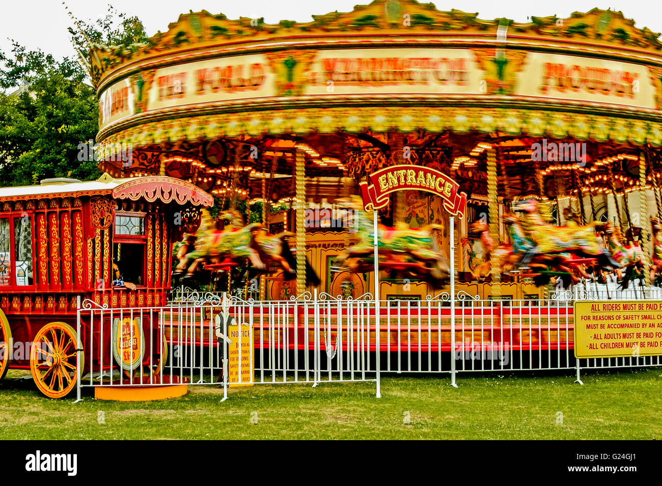 Altes karussell hi-res stock photography and images - Alamy
