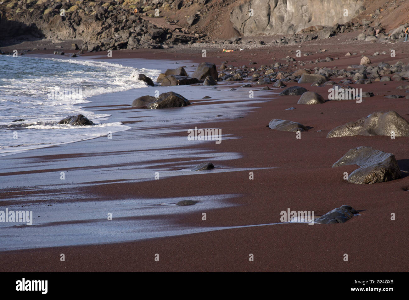 Red sand beach hi-res stock photography and images - Alamy