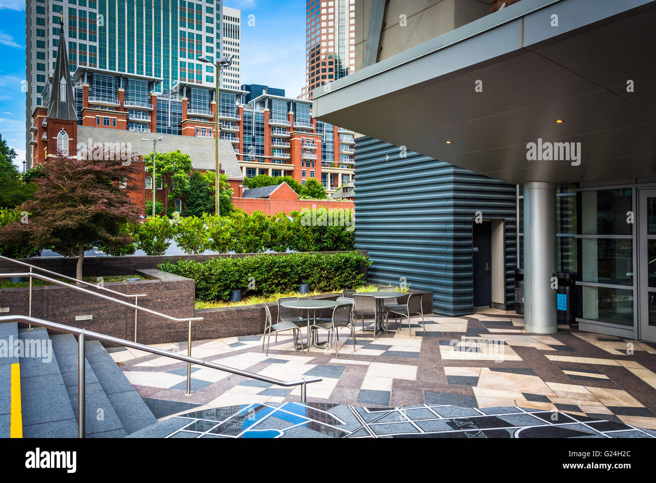 Buildings in downtown charlotte north hi-res stock photography and ...