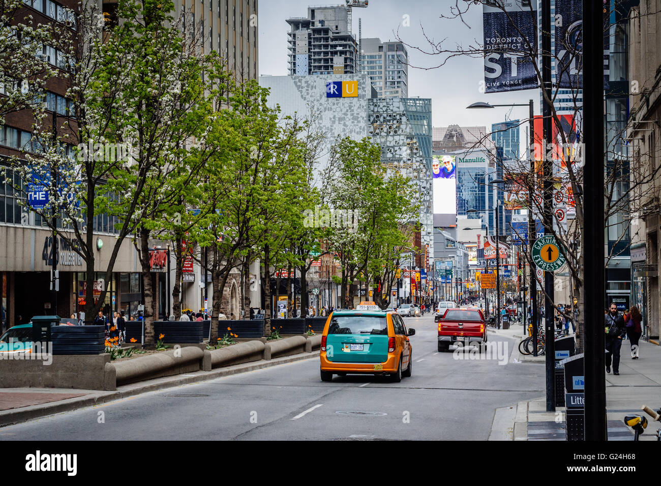 Yonge Street, in downtown Toronto, Ontario Stock Photo - Alamy