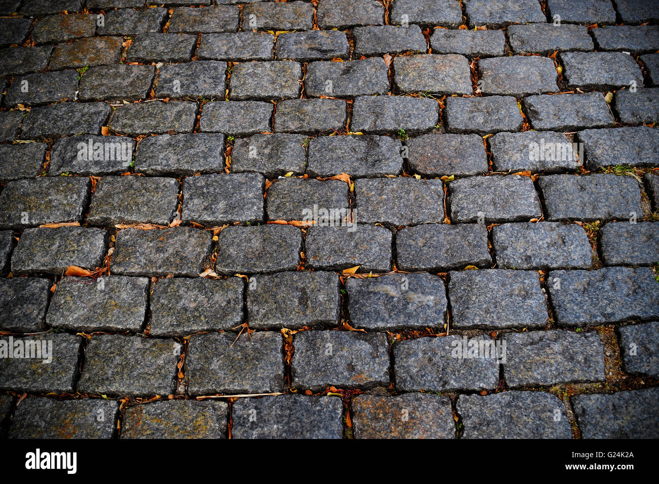 Cobblestone street perspective hi-res stock photography and images - Alamy