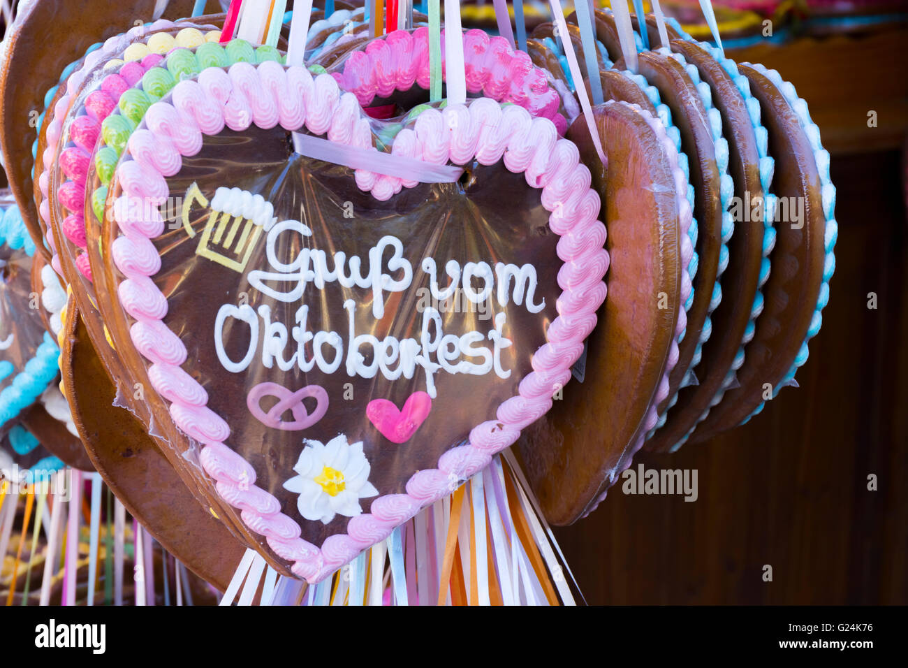 Gingerbread hearts at the Oktoberfest in Munich Stock Photo - Alamy