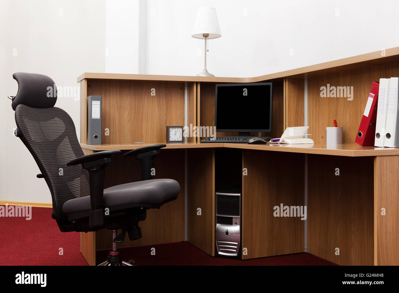 computer on a desk in a modern office Stock Photo - Alamy