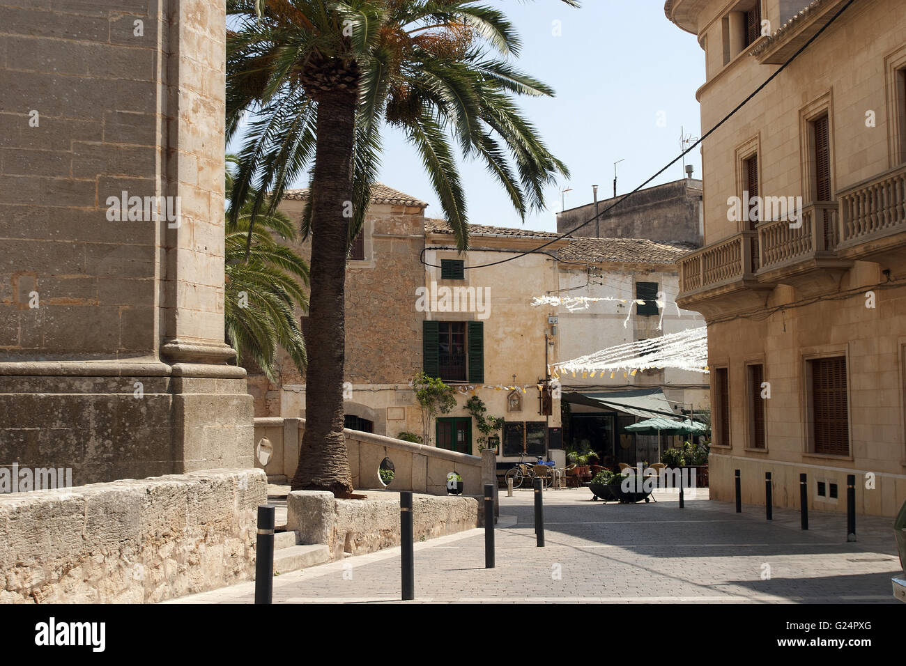 a beautiful street view of a quiet village of Palma de Mallorca, Palma ...