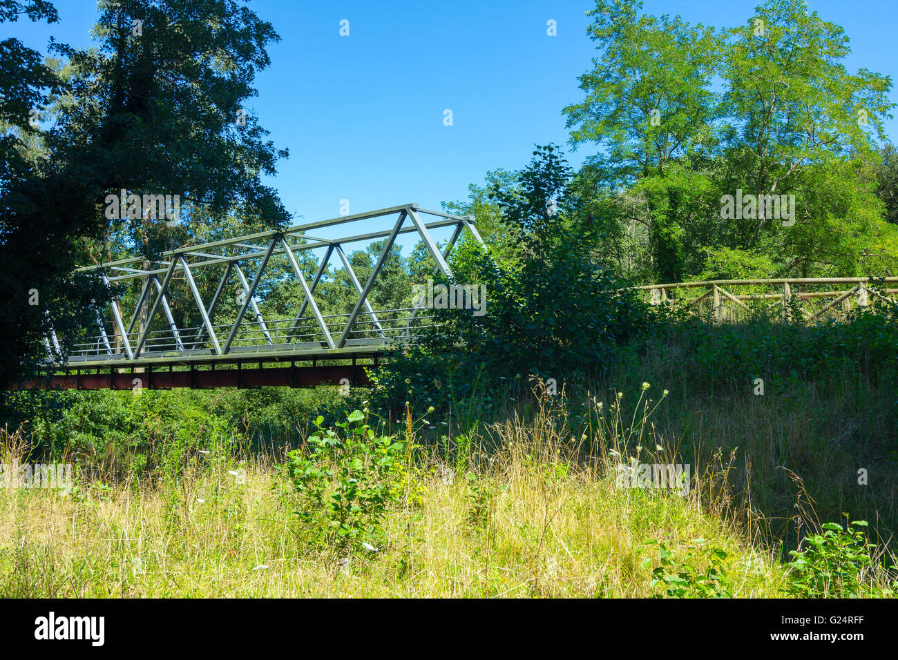 Modern iron bridge hi-res stock photography and images - Alamy