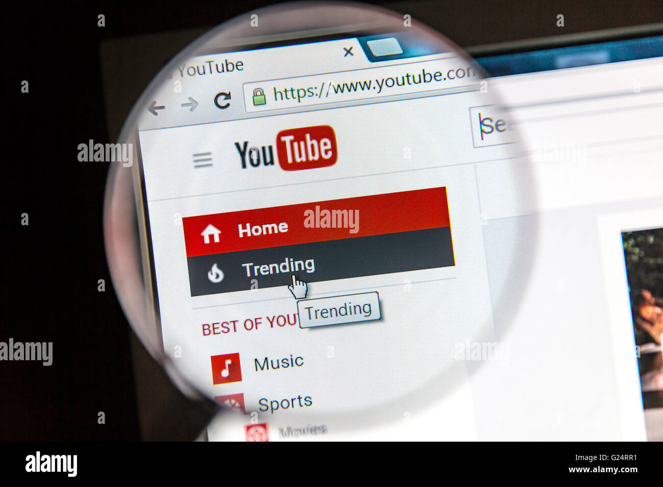 Youtube play logo hi-res stock photography and images - Alamy