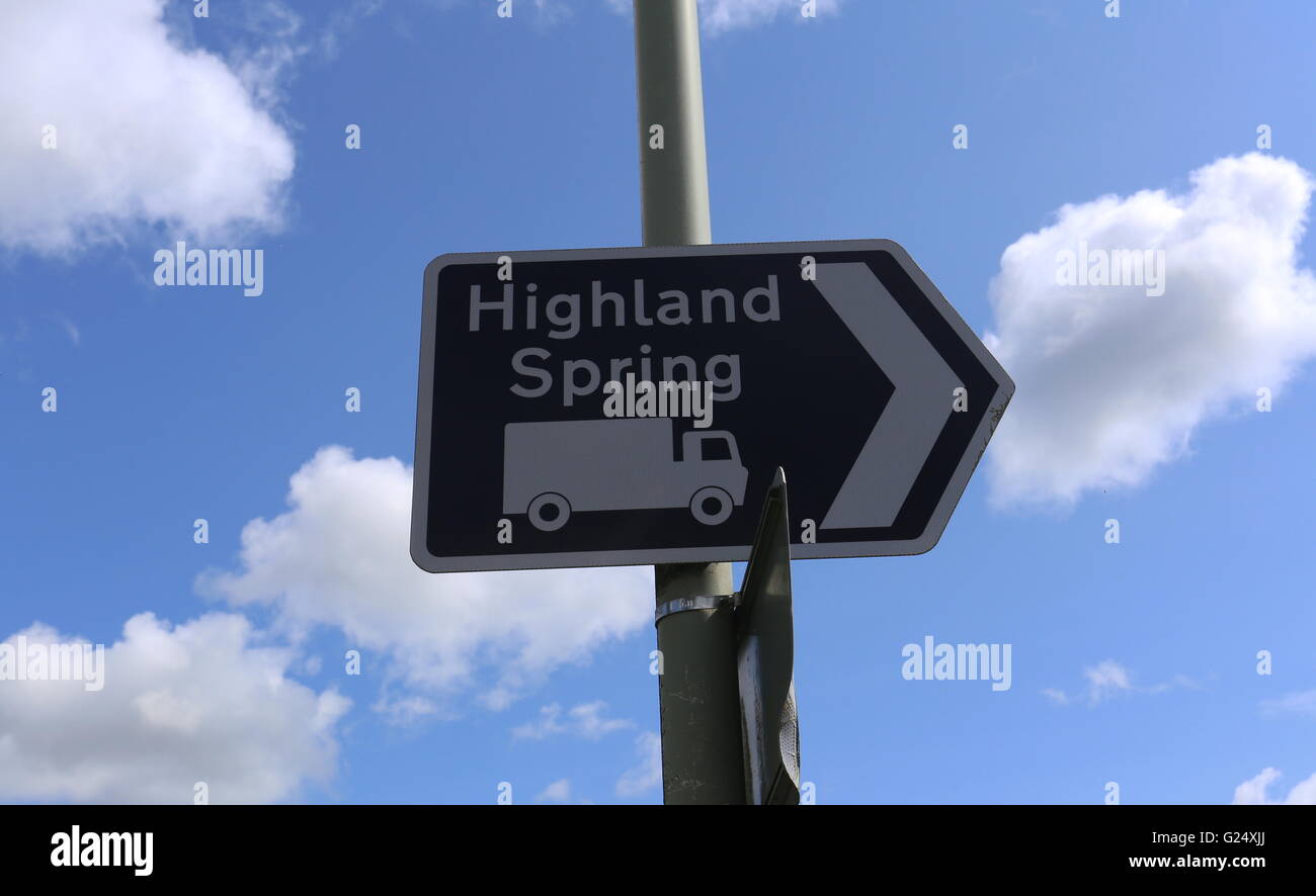 Highland spring bottling hi-res stock photography and images - Alamy