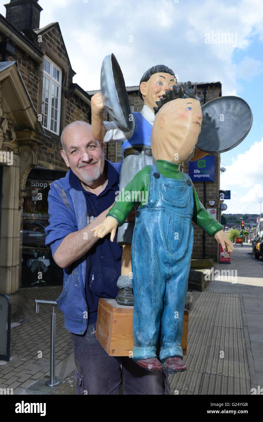 Sculptor graham ibbeson hi-res stock photography and images - Alamy